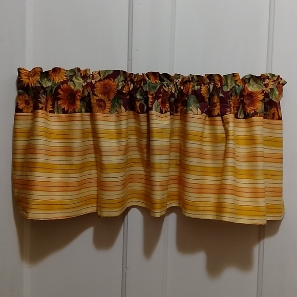 Handmade | Accents | Sunflower Handmade Reversible Valances | Poshmark